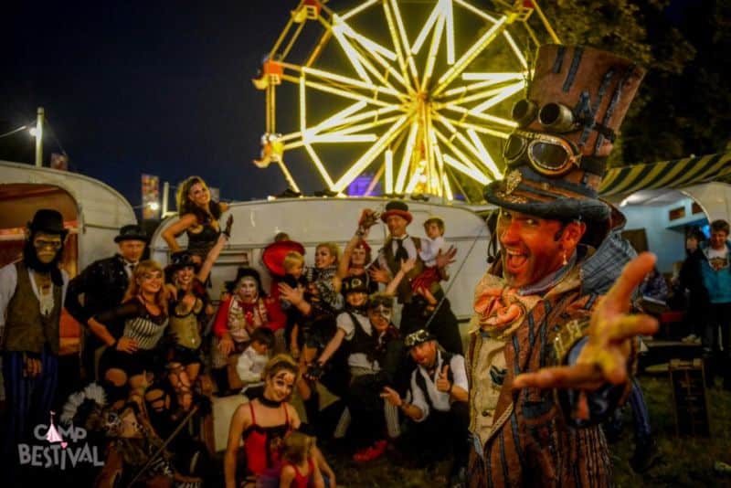 Walkabout Characters – Wren Performing Arts
